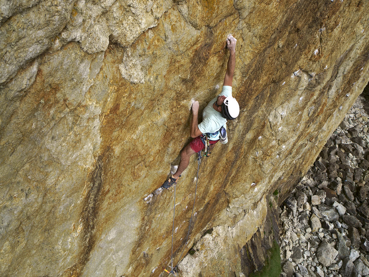 Taylor adds Olwen (E9 6c) to Rhoscolyn, Wales | Climber Magazine