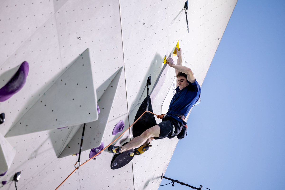 Vita Lukan and Sorato Anranku take Gold at Briancon | Climber Magazine